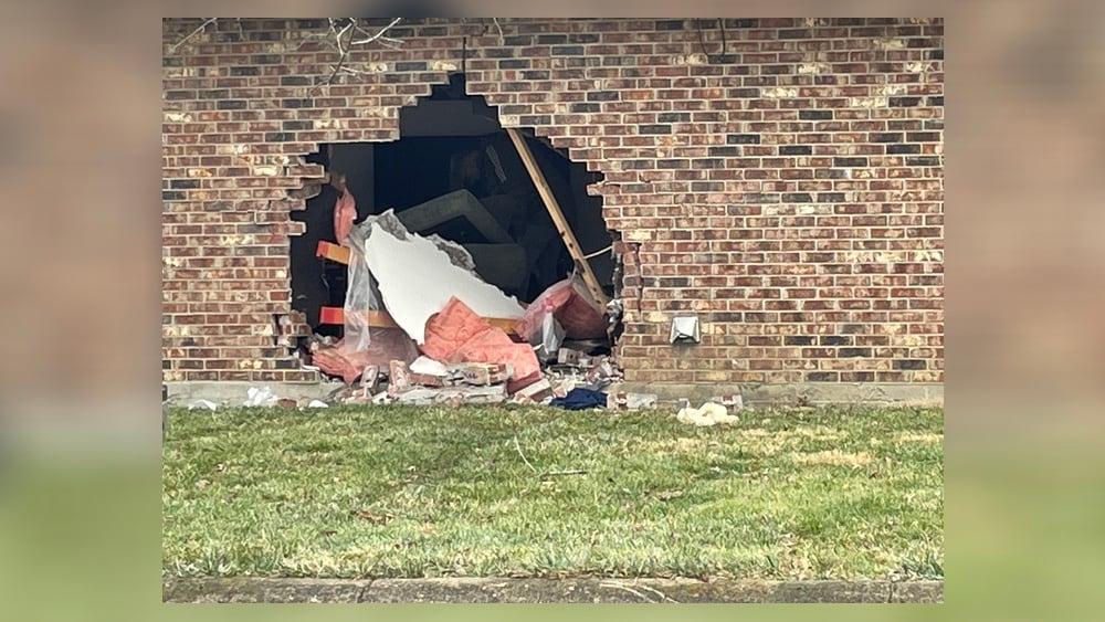 Car slams into apartment in Montgomery County