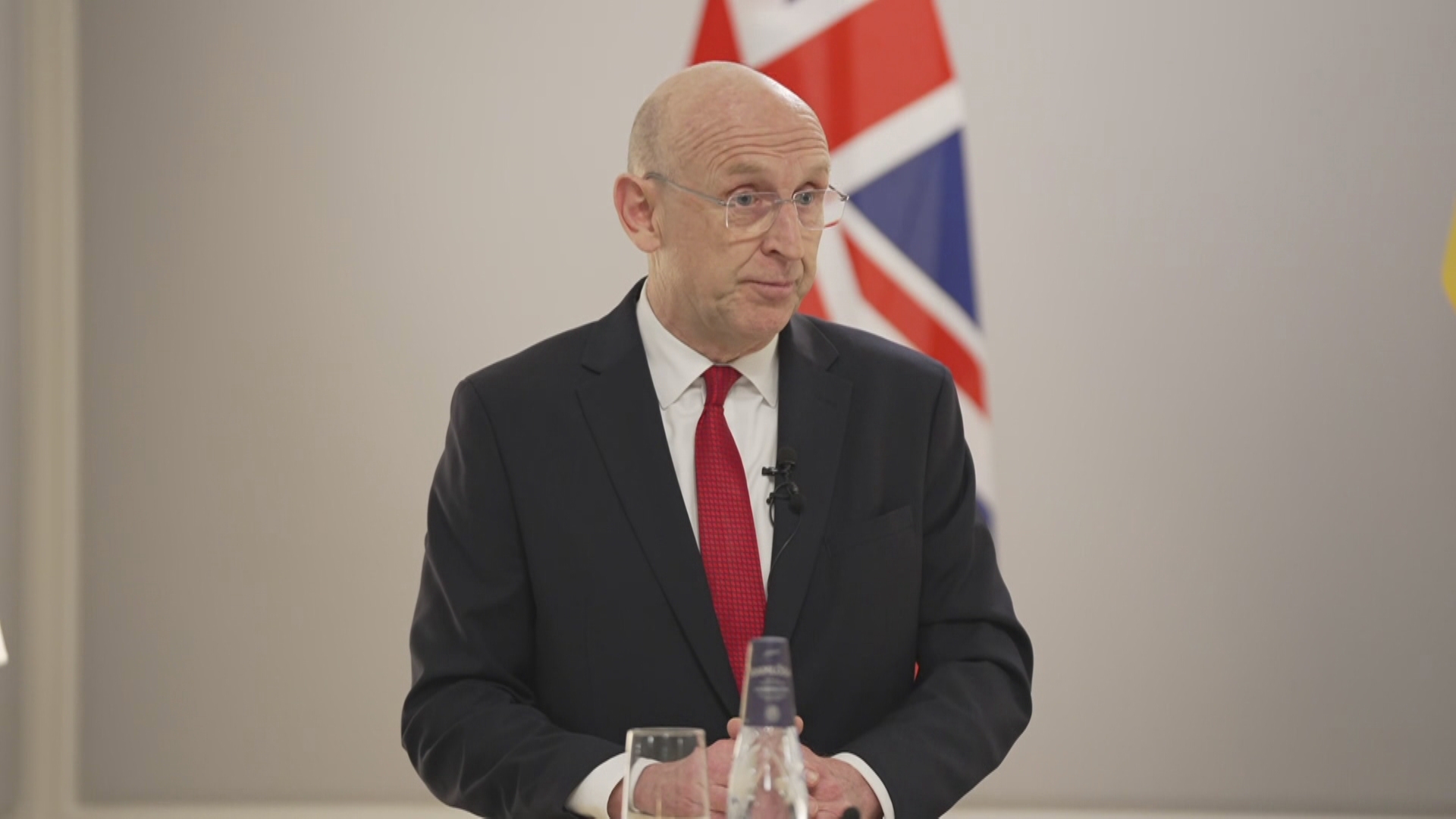 Healey: UK assisting in Danish military in Greenland