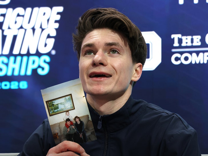 Figure skater Maxim Naumov speaks on parents' tribute year after their ...