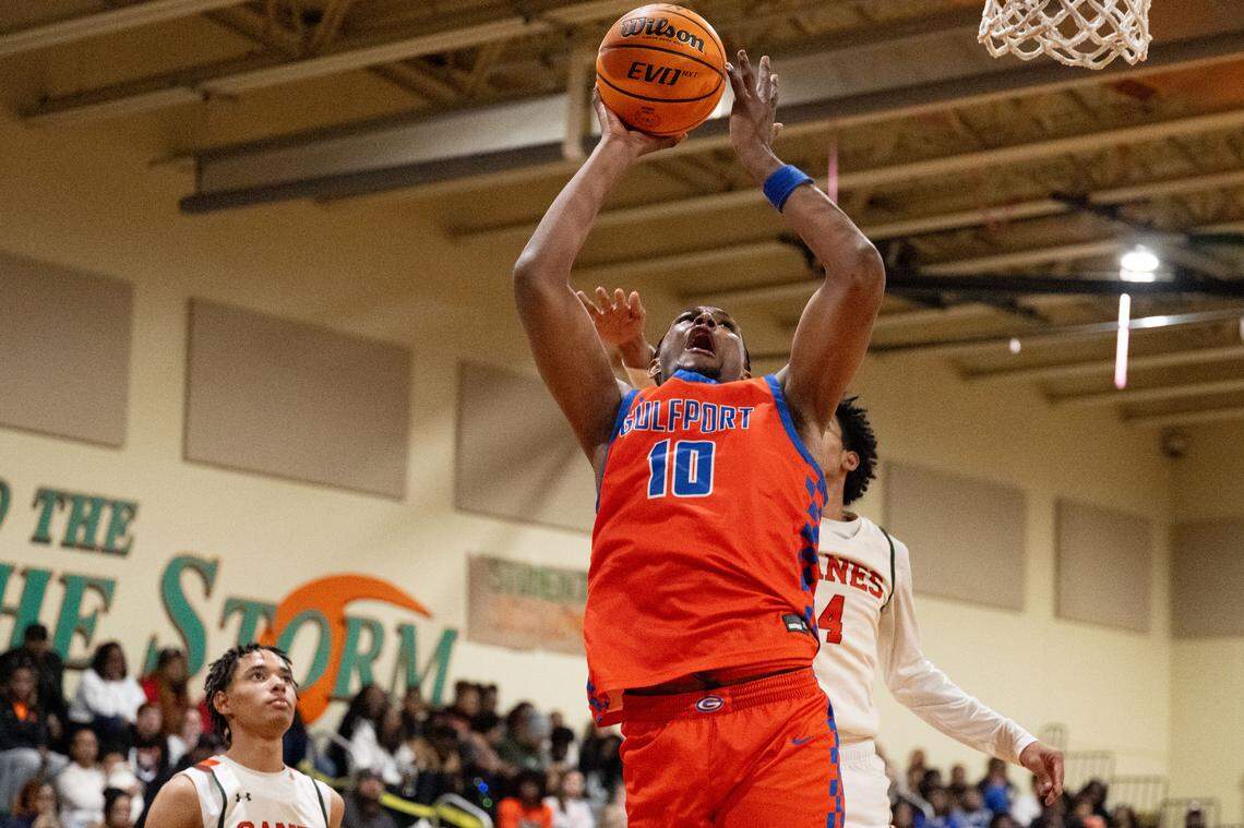 A motivated Gulfport team dismantles West Harrison for 10th straight win