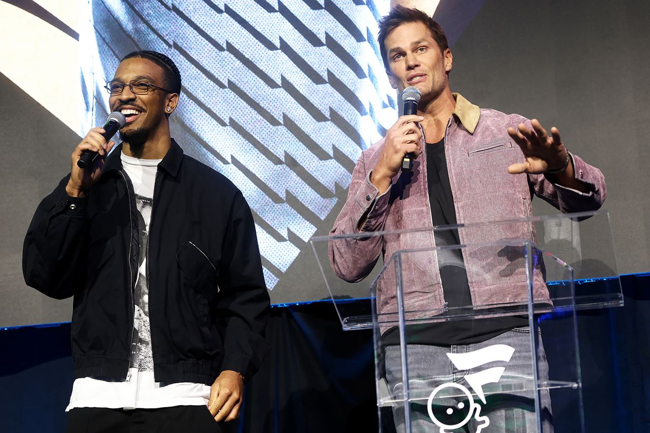 Tom Brady admits he's spending 'too much time' in the gym as he talks ...