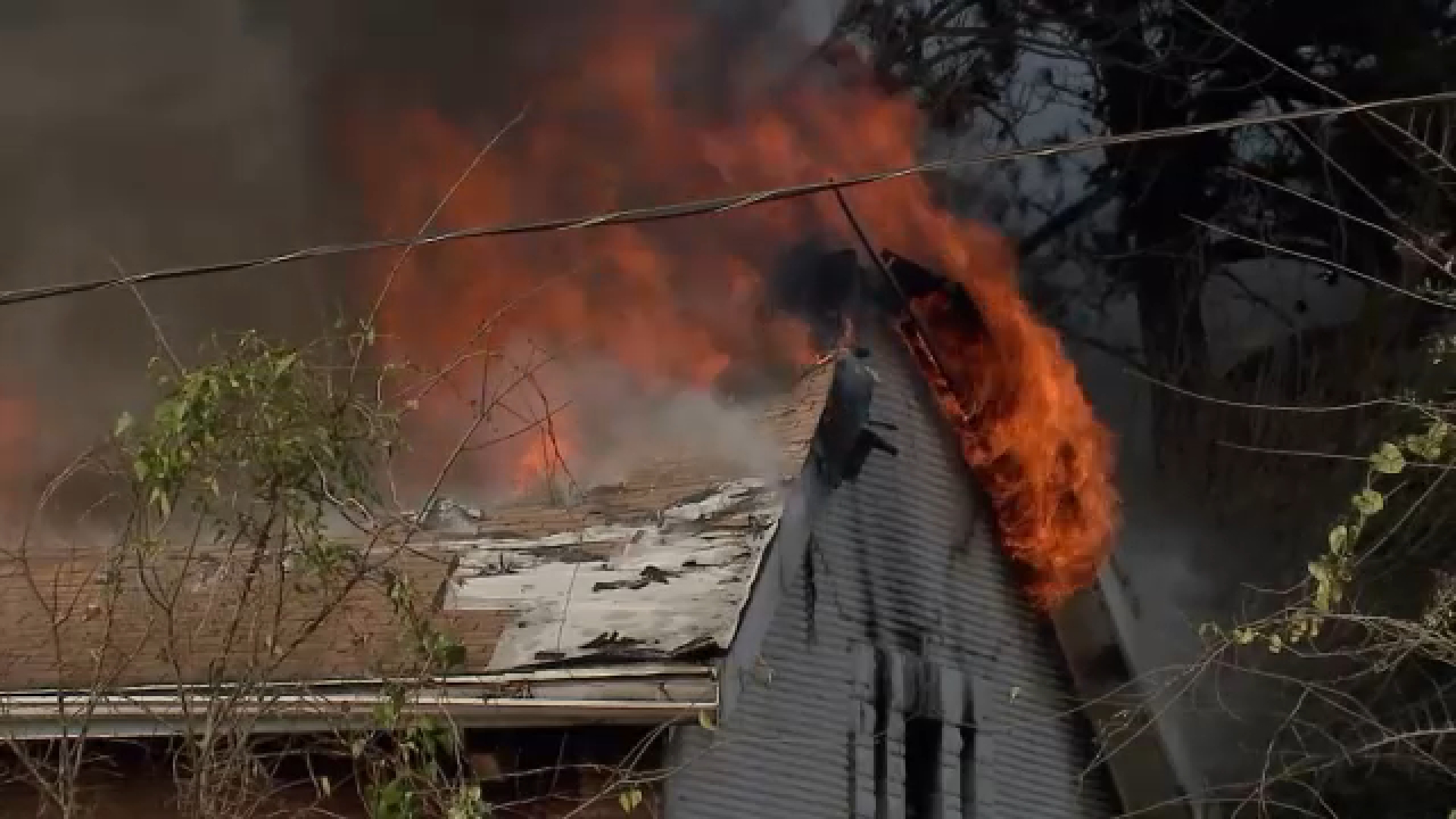 Man charged with reckless arson after church fire in north Houston on ...