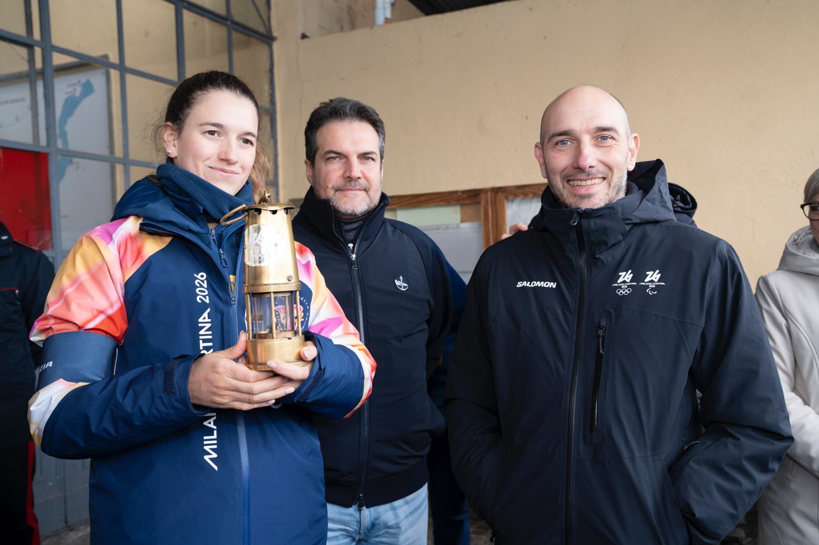 Olimpiadi, la fiamma olimpica solca il Lago Maggiore: il ...