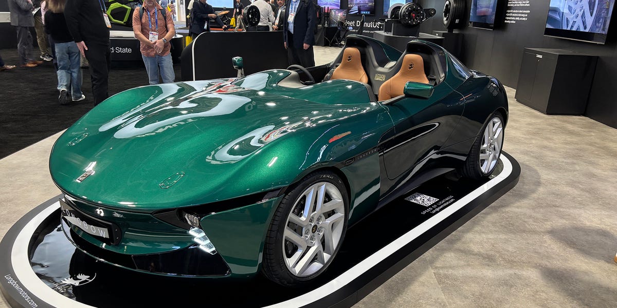 Longbow electric speedster: Now with 900 HP and AWD! Maybe, sort of