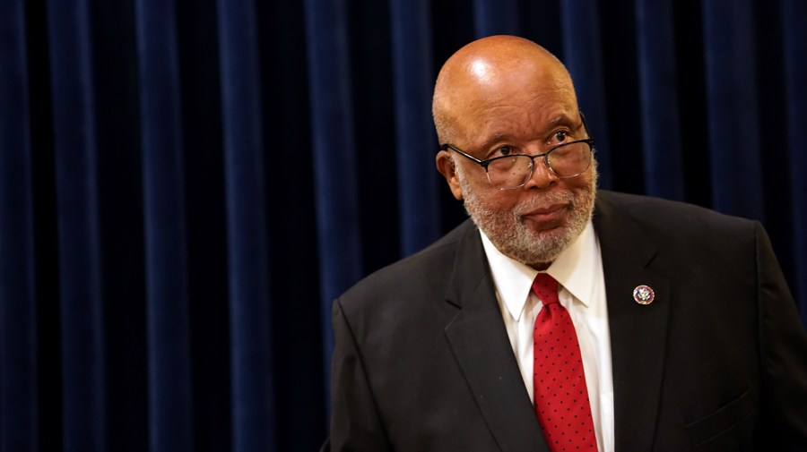 House Homeland Democrats launch investigation into Noem with eyes on ...