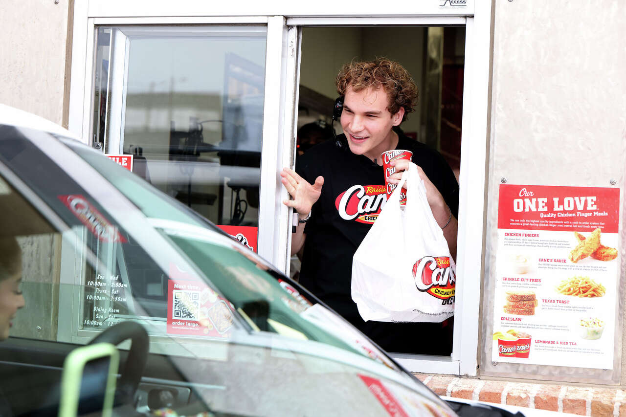 Aiden Ross celebrates 'The Voice' win by working a shift at Raising ...