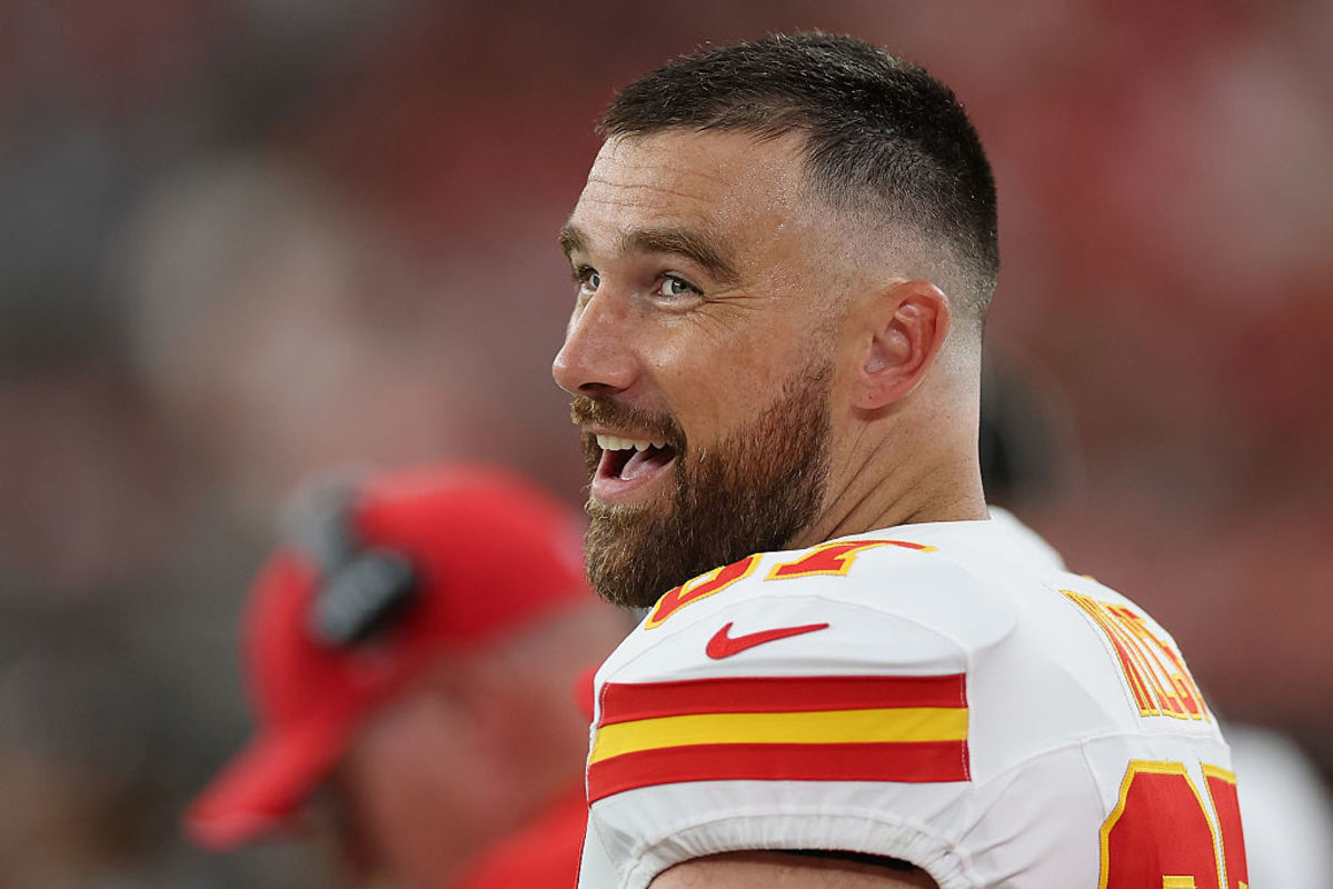 Travis Kelce shows off new look after potential last NFL season ends