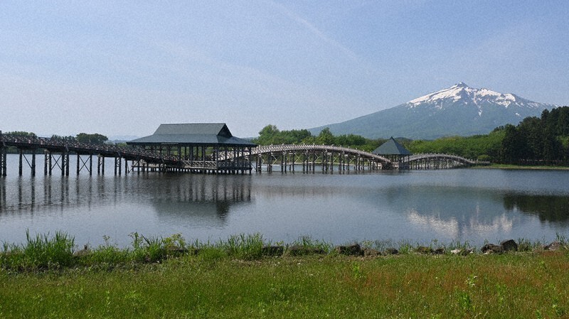 Crane-inspired wooden bridge in Aomori Pref. draws visitors year-round ...