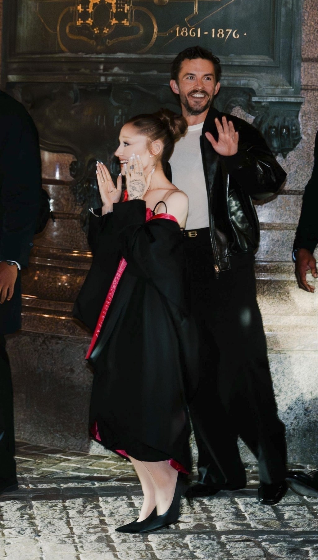 ‘Wicked’ co-stars Ariana Grande, Jonathan Bailey reunite for ‘Sunday in ...