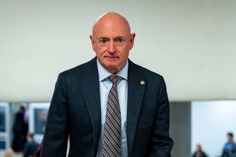 Mark Kelly’s clash with Pete Hegseth thrusts Arizona senator into 2028 ...