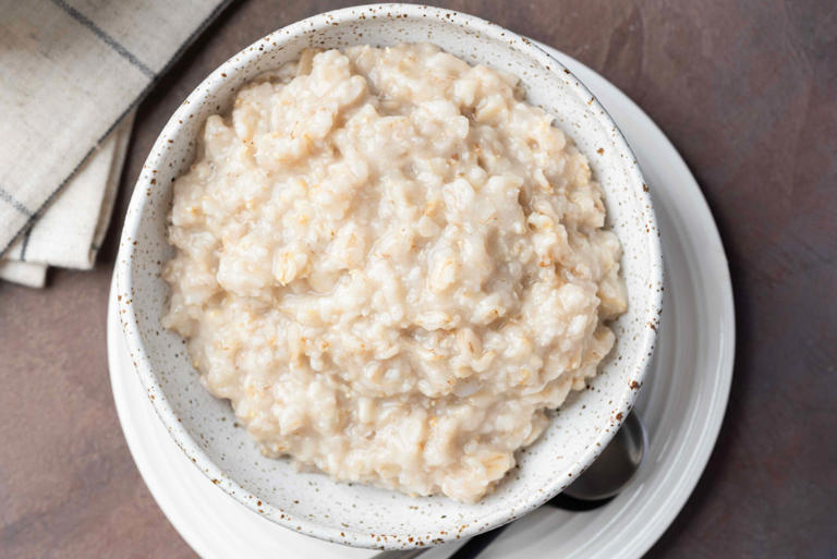What happens to your blood pressure when you eat oatmeal every morning