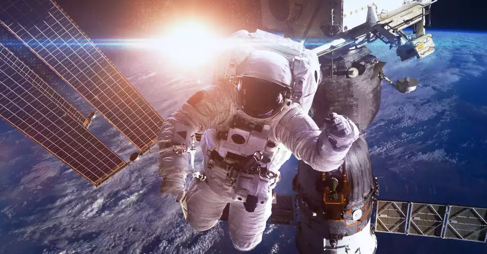 Zdrowie na orbicie. Ekspert zdradza, jak działa opieka medyczna na ...