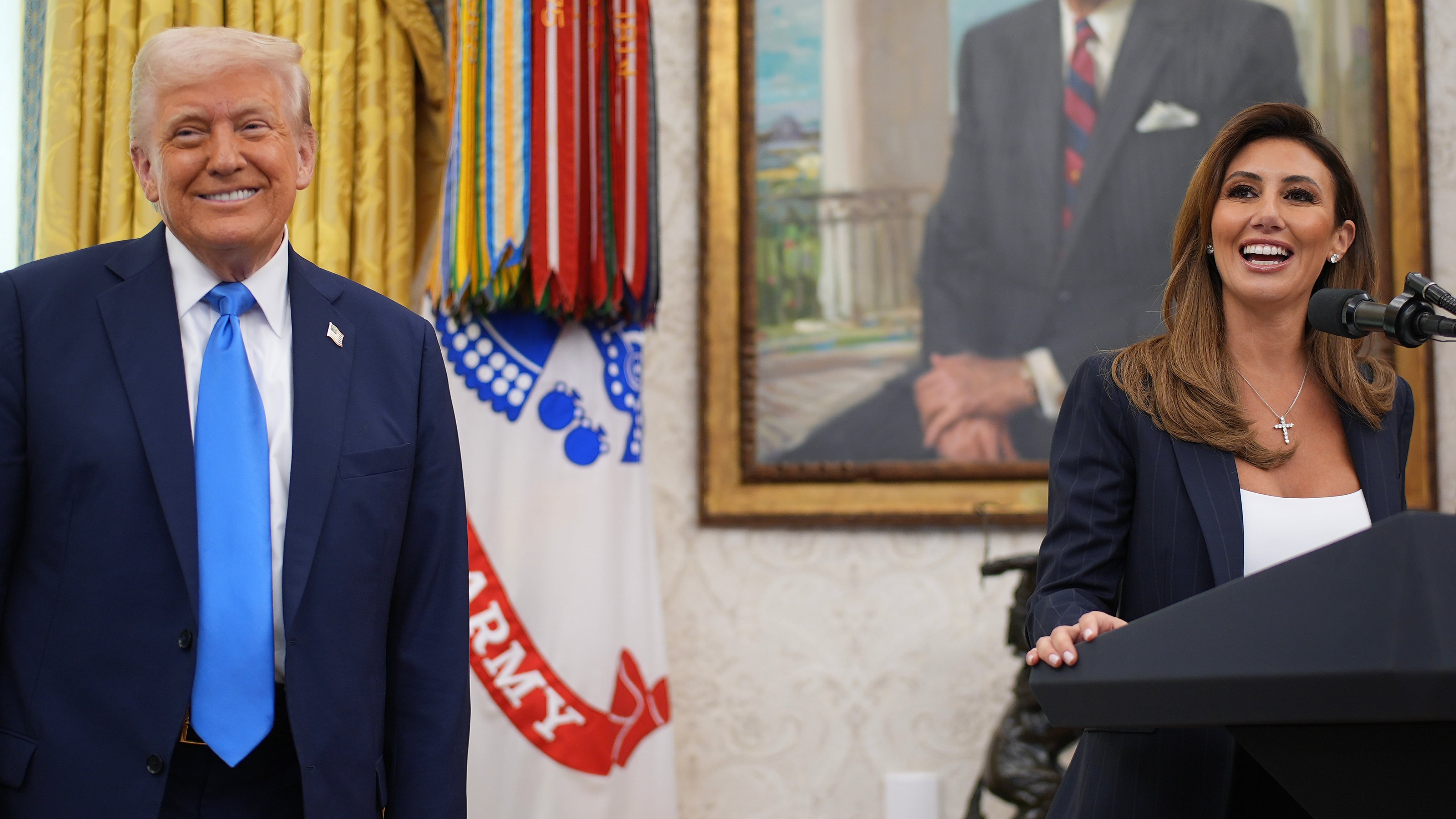 Trump’s favorite attorney is desperate for her old job back