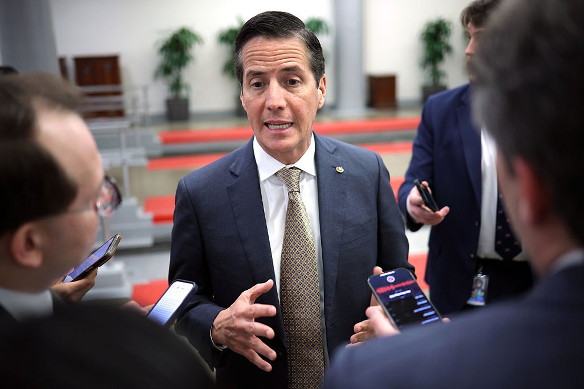 Senator says Obamacare deal framework still weeks away