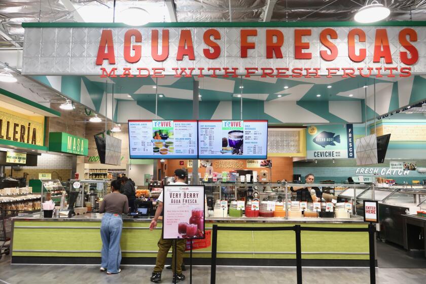 Vallarta Supermarkets opens first store outside California