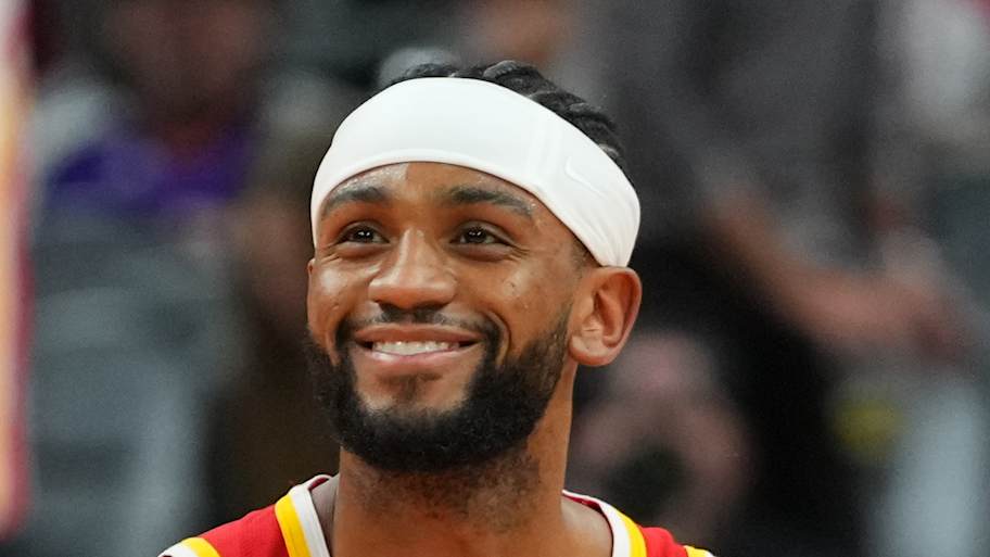 Pelicans grant Hawks their season-long wish after unlikely streak