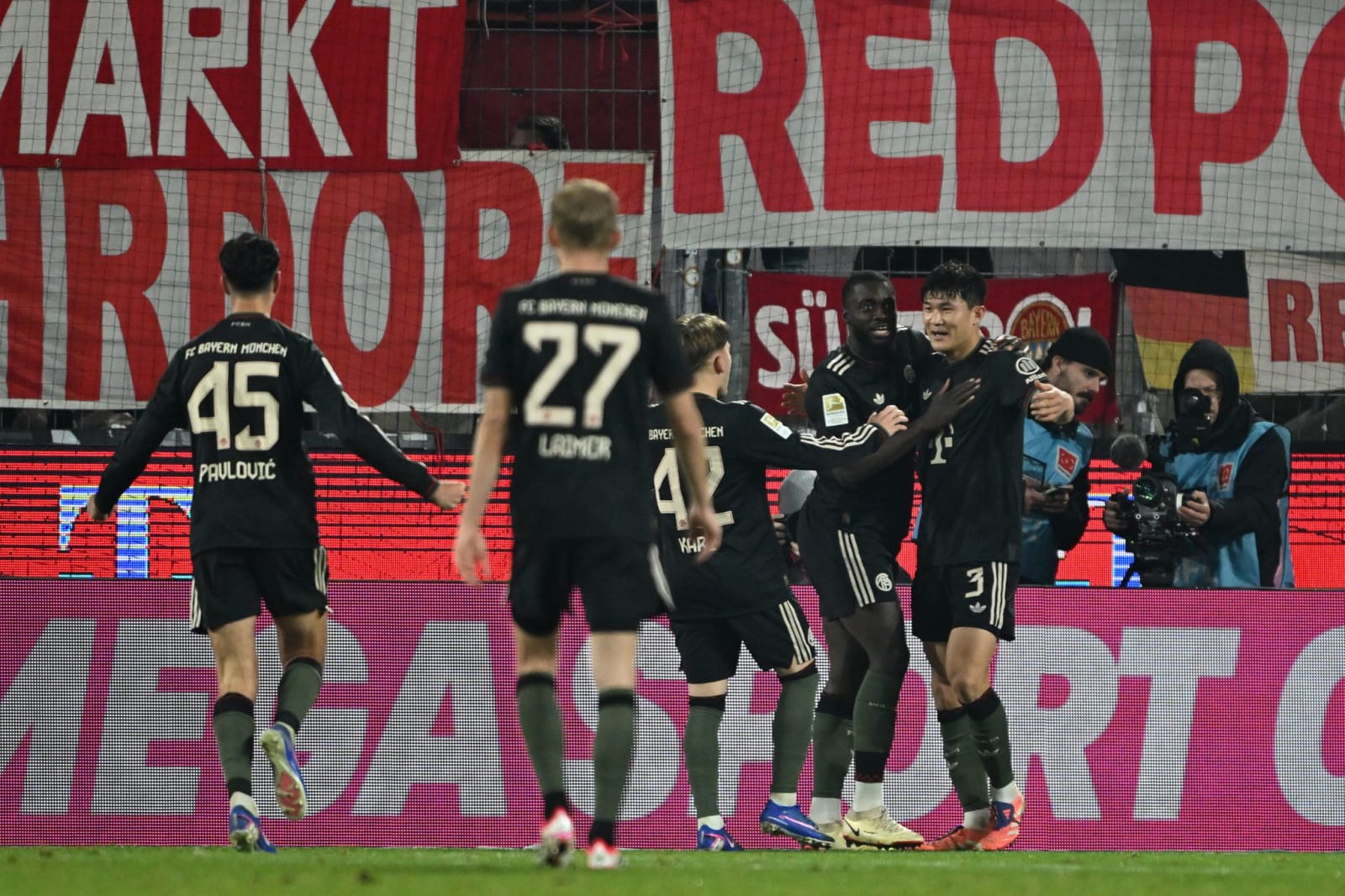 Record-breaking Bayern win 3-1 in Cologne; Kramaric hat-trick