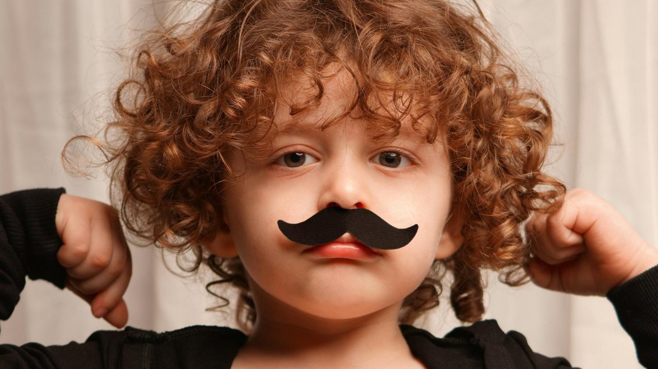 Bastano dei baffi finti ai bambini per superare il sistema di verifica ...