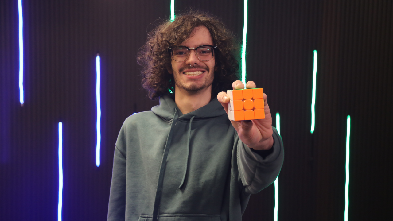 Meet Milwaukee's Rubik's Cube teacher