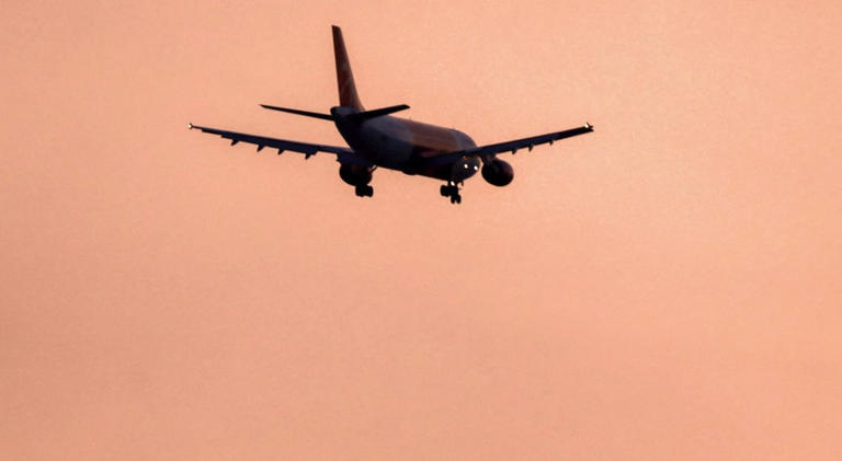 Irão fecha espaço aéreo para a maioria dos voos