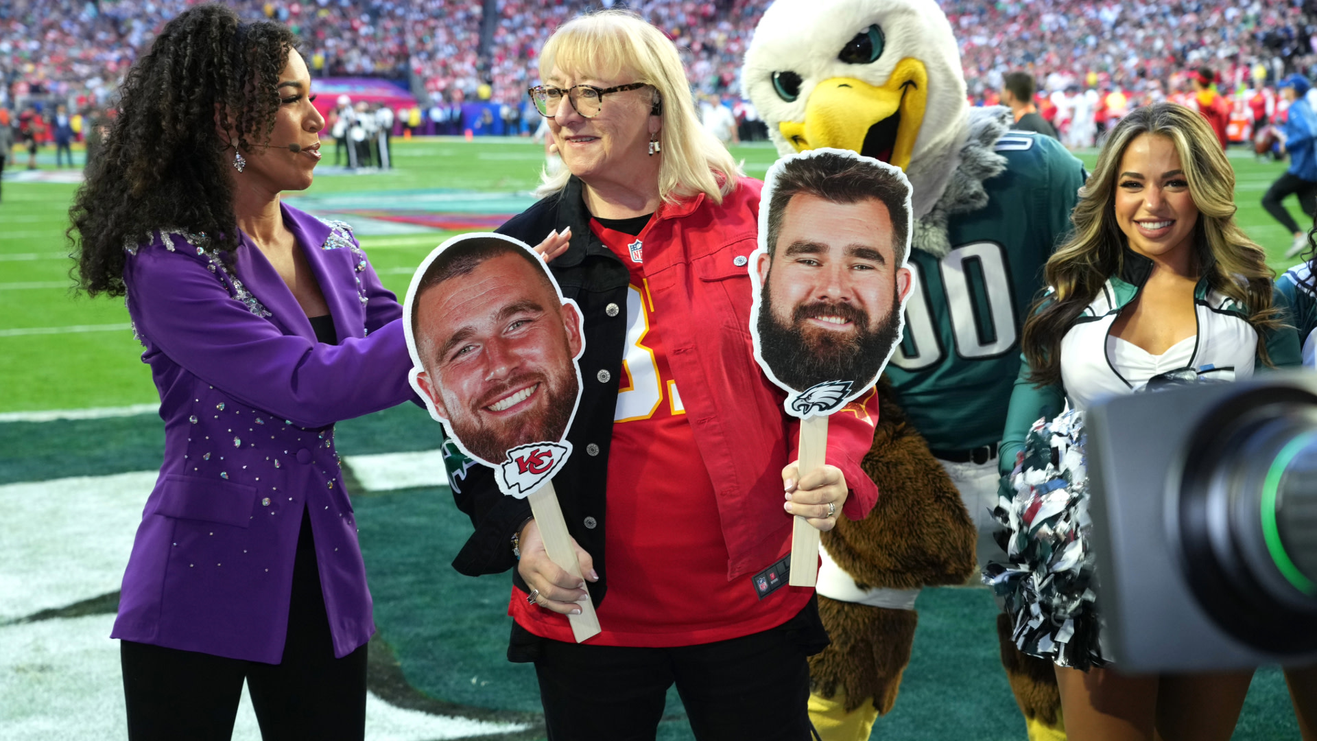Jason and Travis Kelce reveal how they really felt about their mom ...