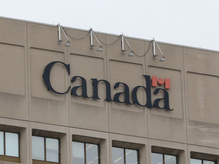 More than 500 workers at Shared Services Canada told they're affected ...
