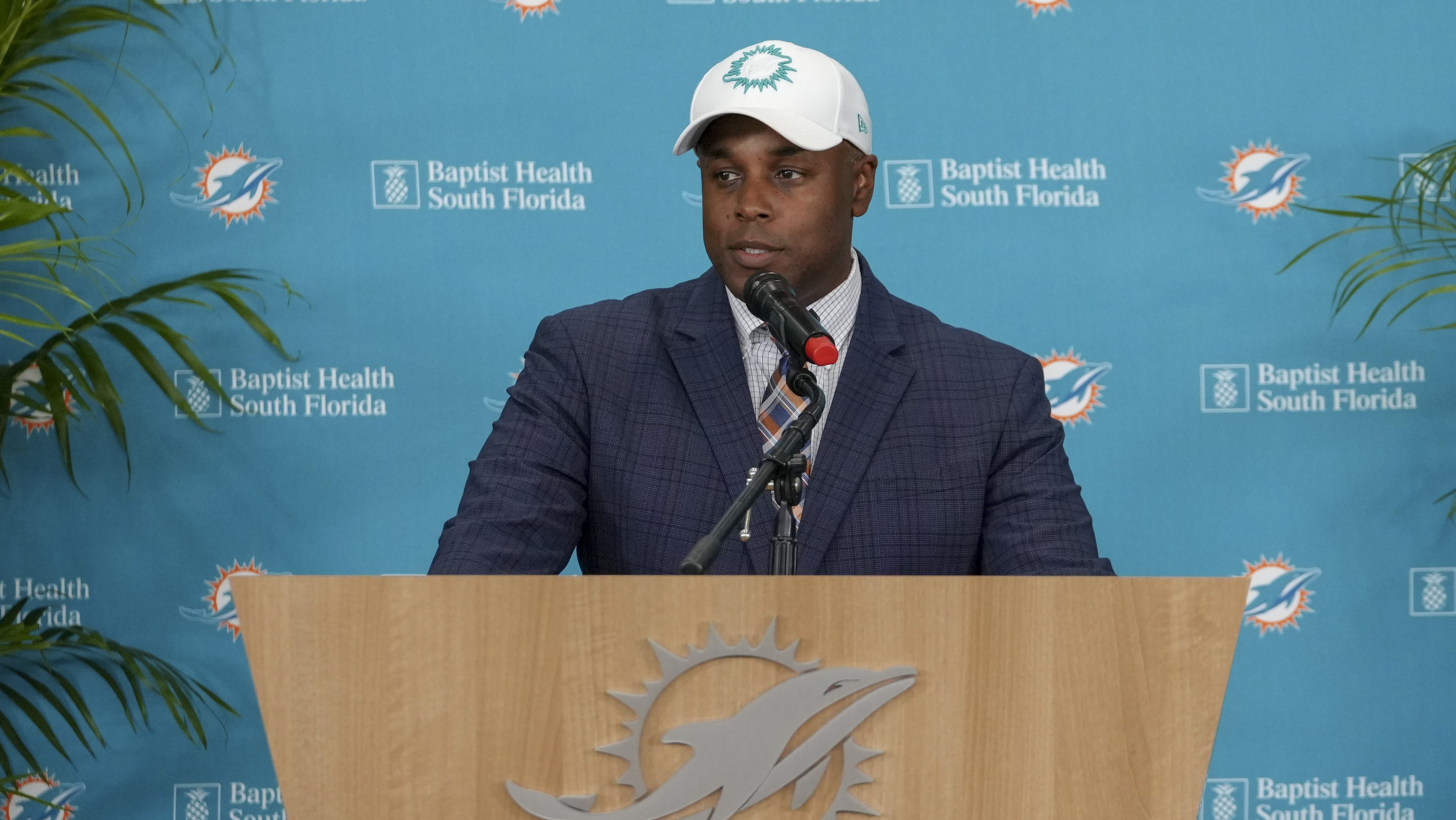 Dolphins receive rare positive news after disappointing season