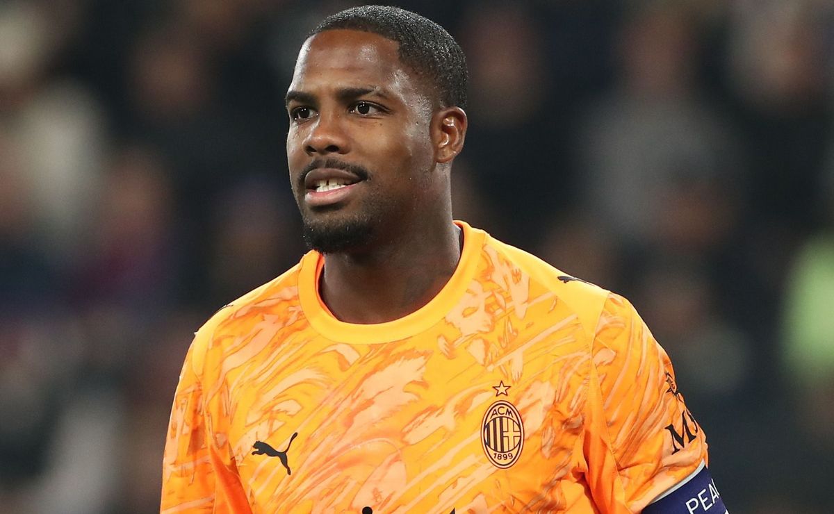 Mike Maignan’s future unclear as AC Milan reportedly hit an obstacle in ...