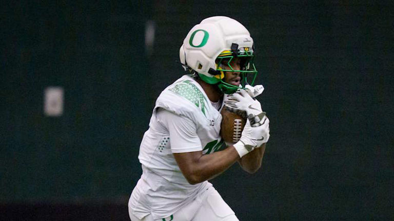 Oregon receiver Evan Stewart’s return could shake up Ducks' offense