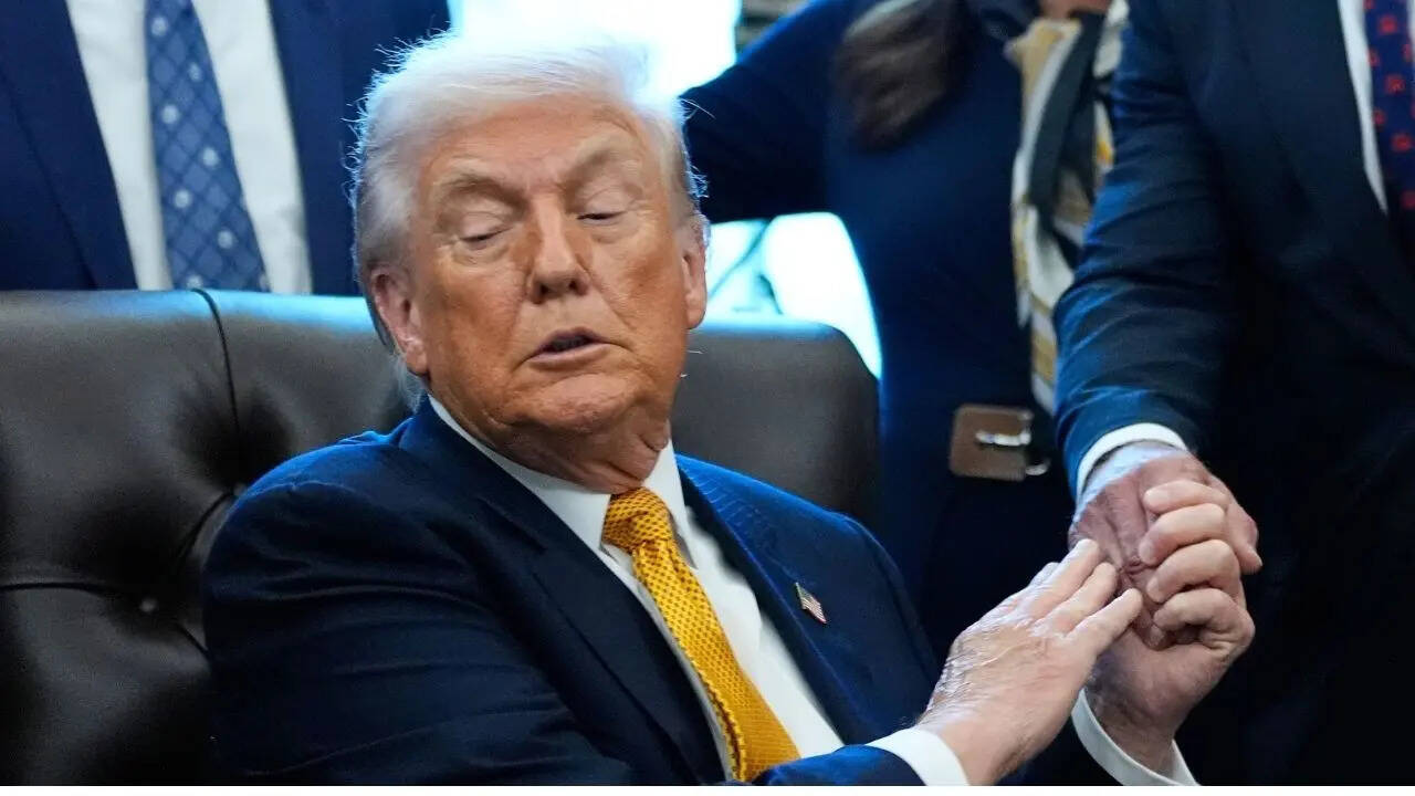 Did Trump fall asleep during Oval Office meeting? Viral video sparks ...