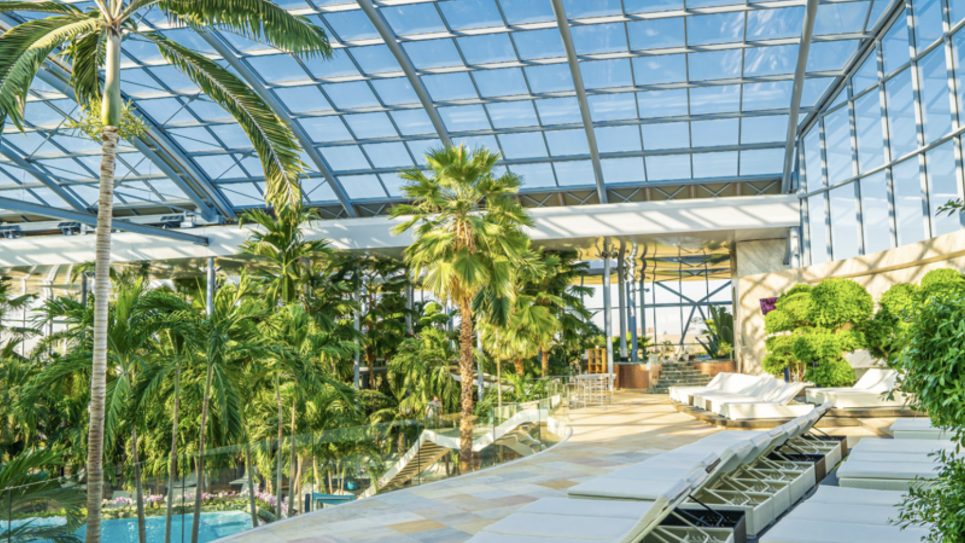 À moins de 3 heures de Paris, ce spa géant de 44 000 m² est le plus ...