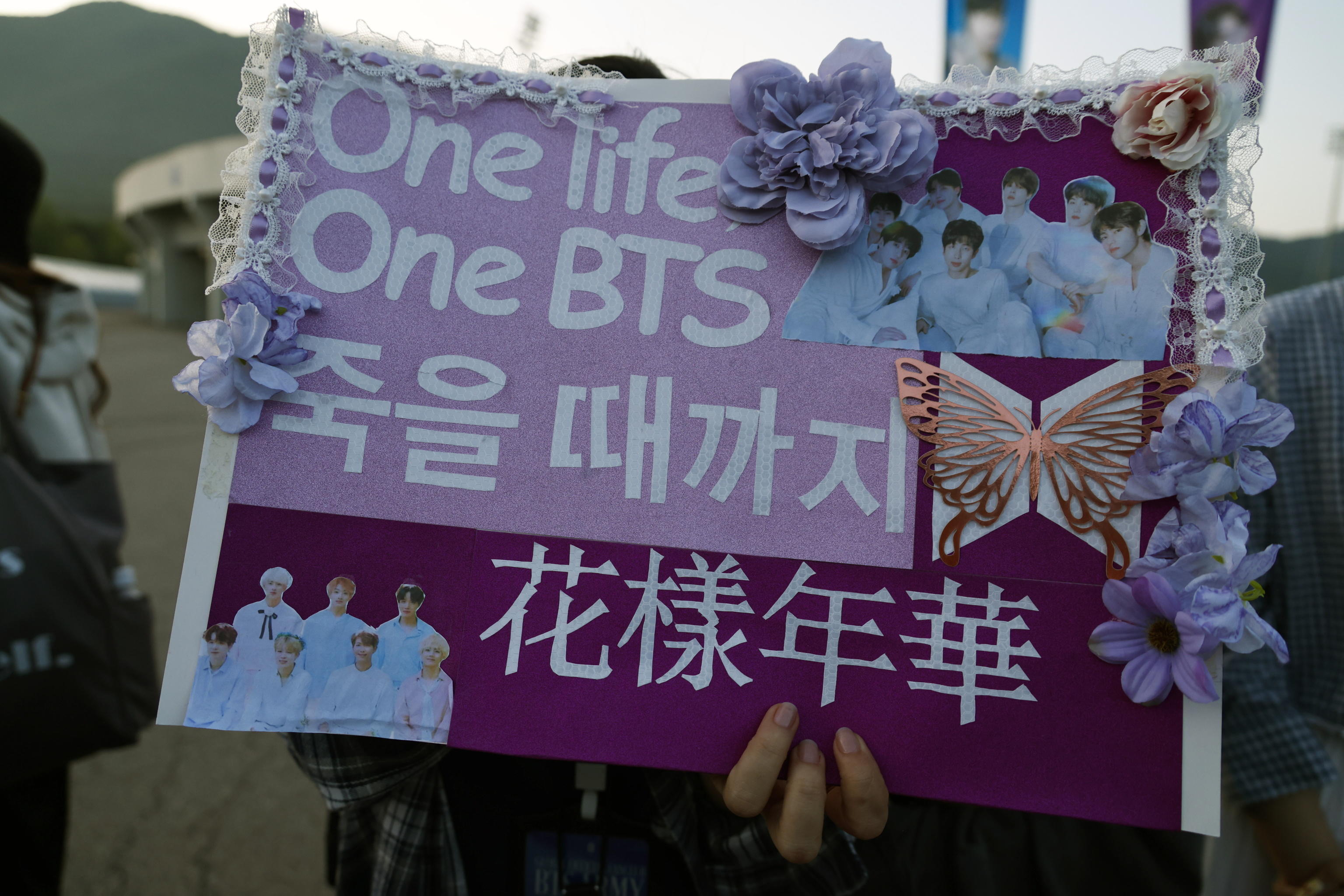 I BTS tornano, annunciano il tour più grande della loro carriera