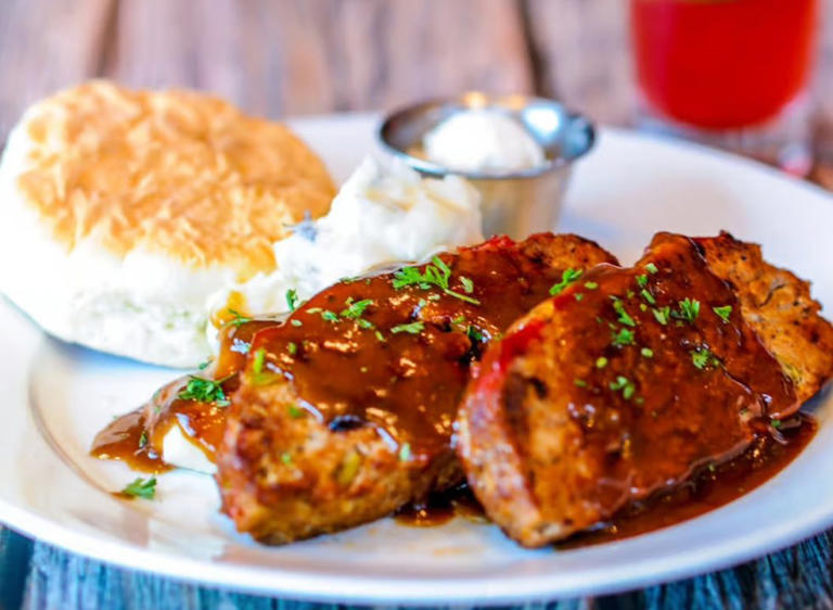 7 chain restaurants serving the best meat-and-potatoes dinners