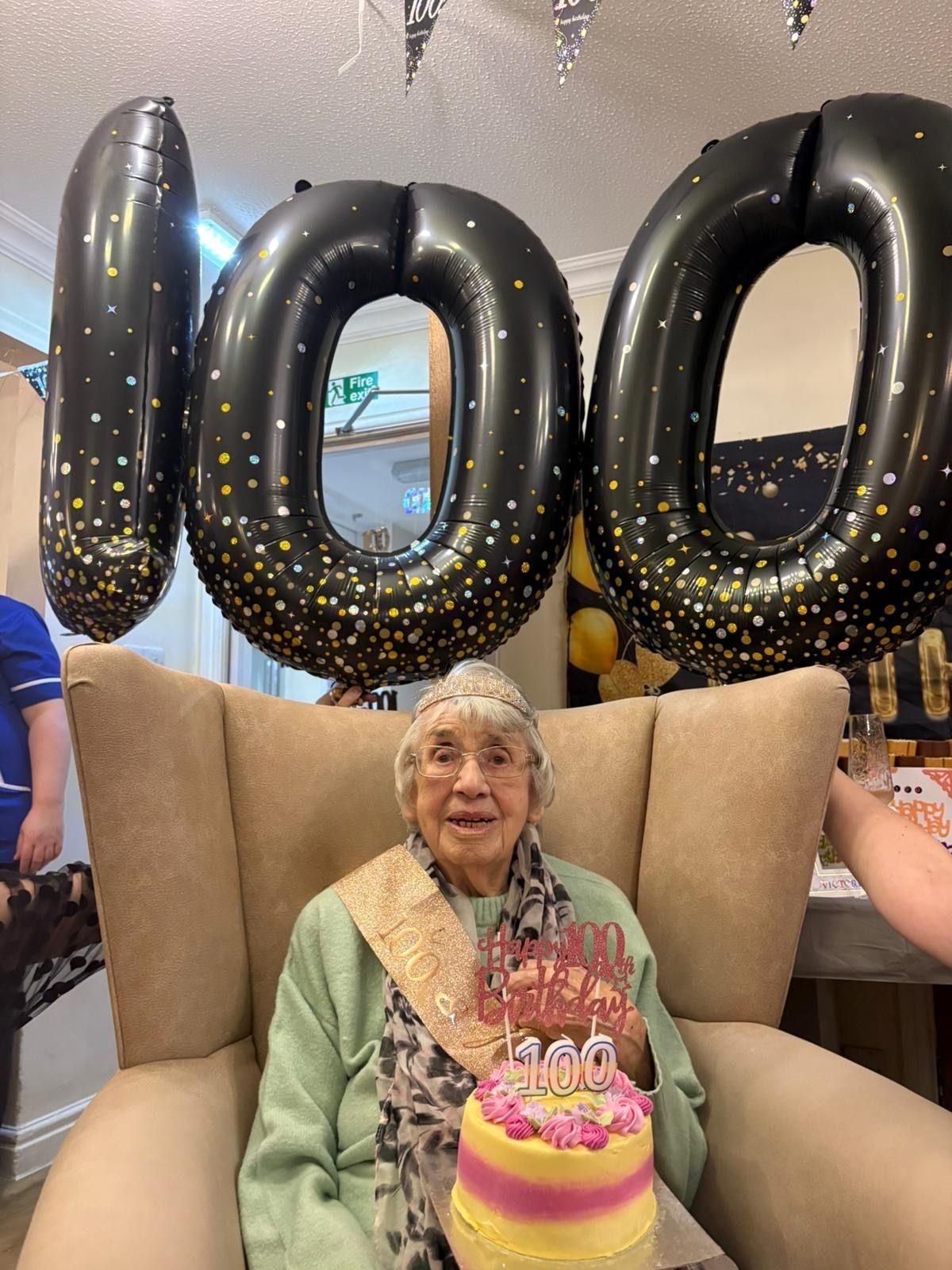 Victoria celebrates 100th birthday with all-day party at Mansfield care ...