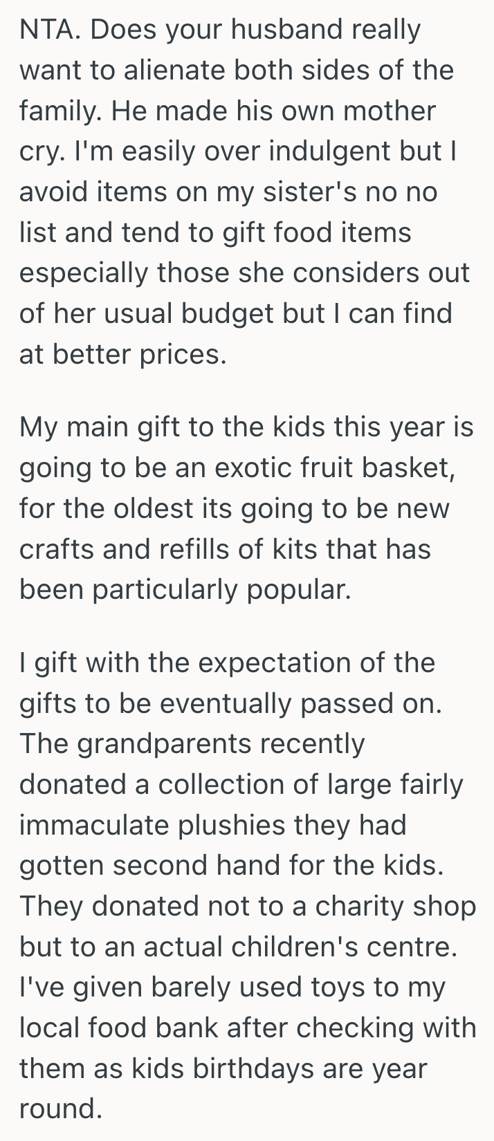 Mom asked relatives to give her kids fewer Christmas gifts this year ...