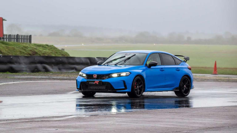 Honda in America has extended the life of the Civic Type R by another year