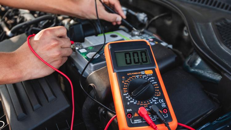 AAA reminding drivers to stay safe, check batteries as temperatures ...