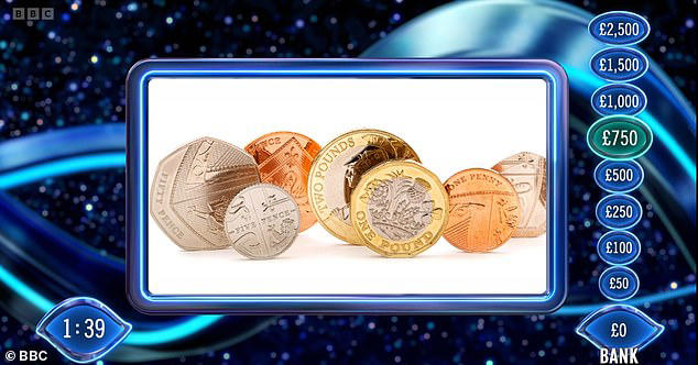 Moment Dermot O'Leary fumbles easy picture question on The Weakest Link ...