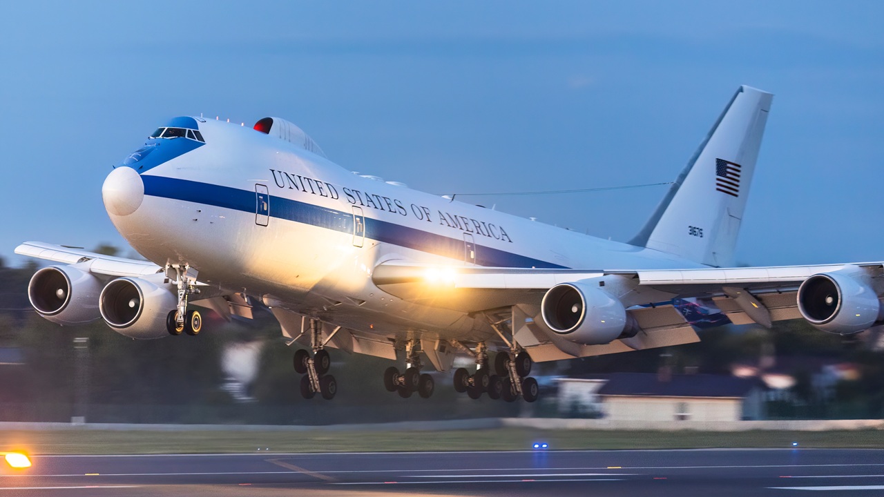 Trump wants you (and America’s enemies) to see the E-4B doomsday plane