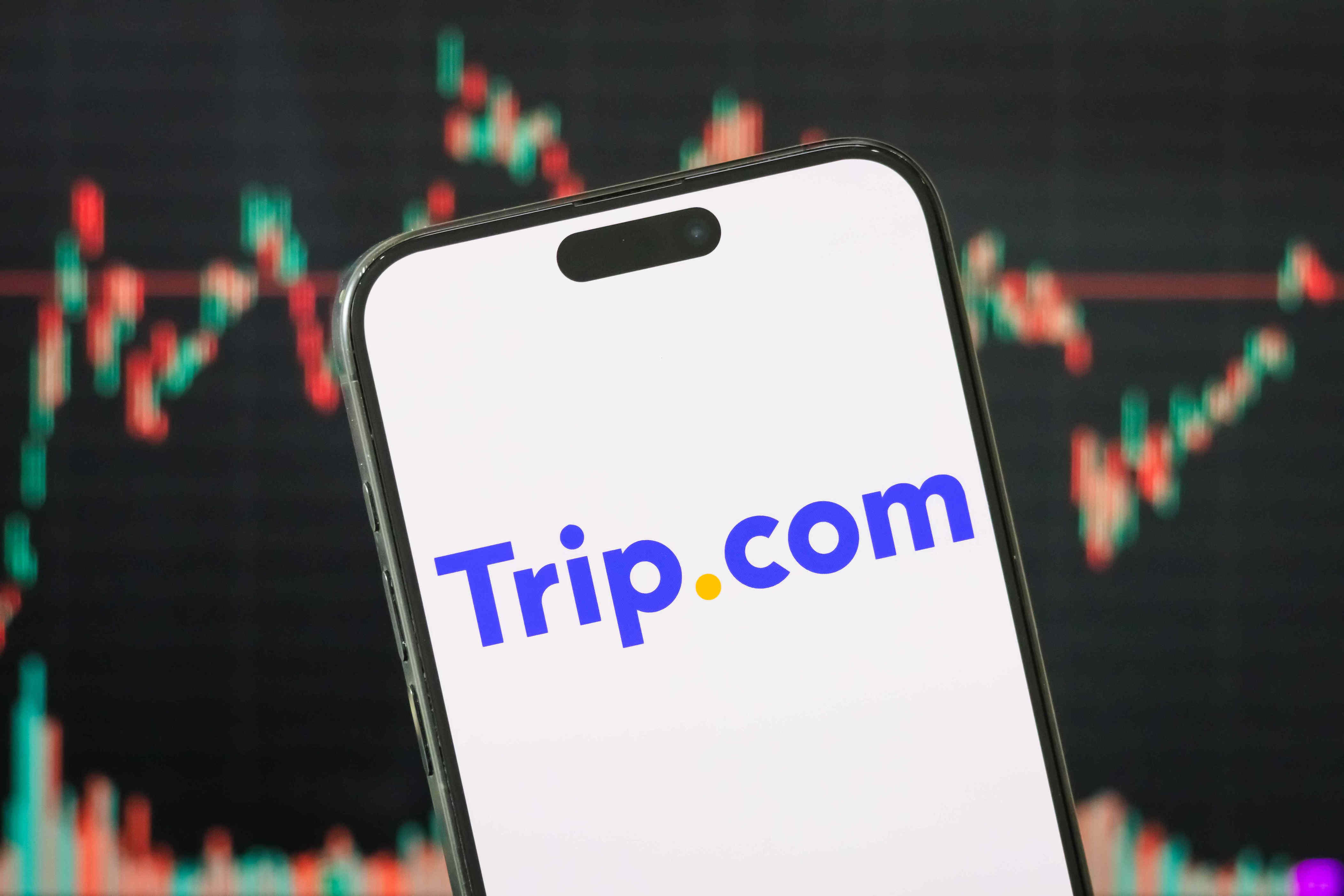 Chinese antitrust probe sends this travel stock plummeting—what ...