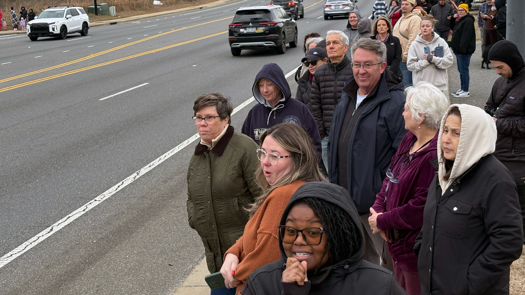 "We all need peace": Viral trek of Buddhist monks draws hundreds to ...