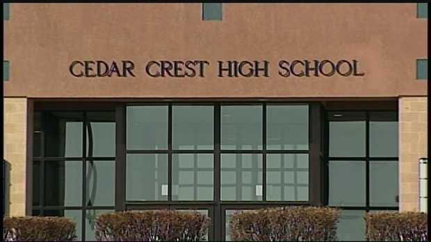 18-year-old high school student dies in his sleep, football team says