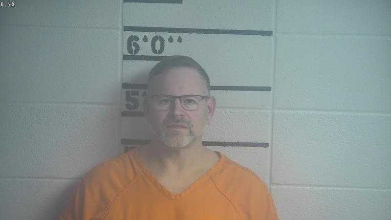 Father arrested after 33-year-old son killed in Adair County during ...