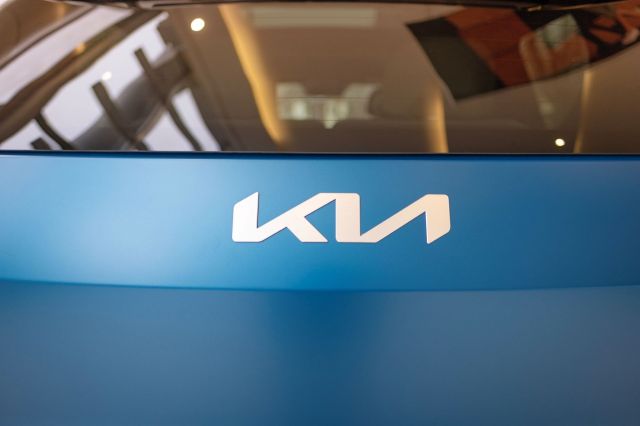 Kia unveils affordable new EV model with impressive features — here are ...