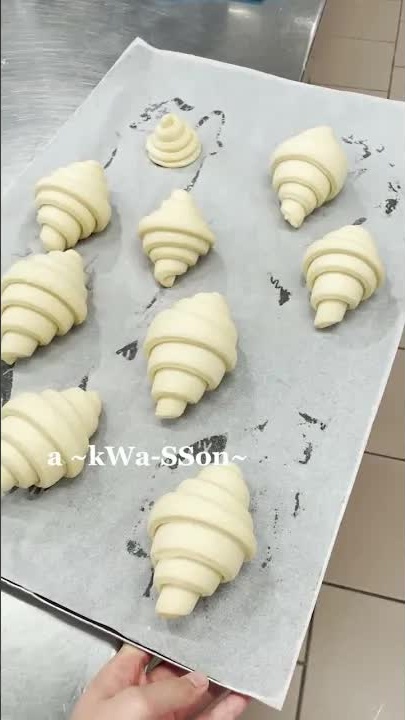 Croissant quest: making and eating a French pastry