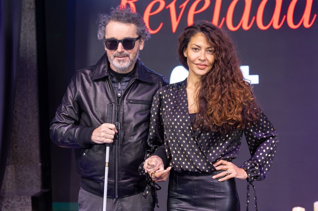 La emoción de Patricia Pérez al ver a Luis Canut caminando con un perro ...