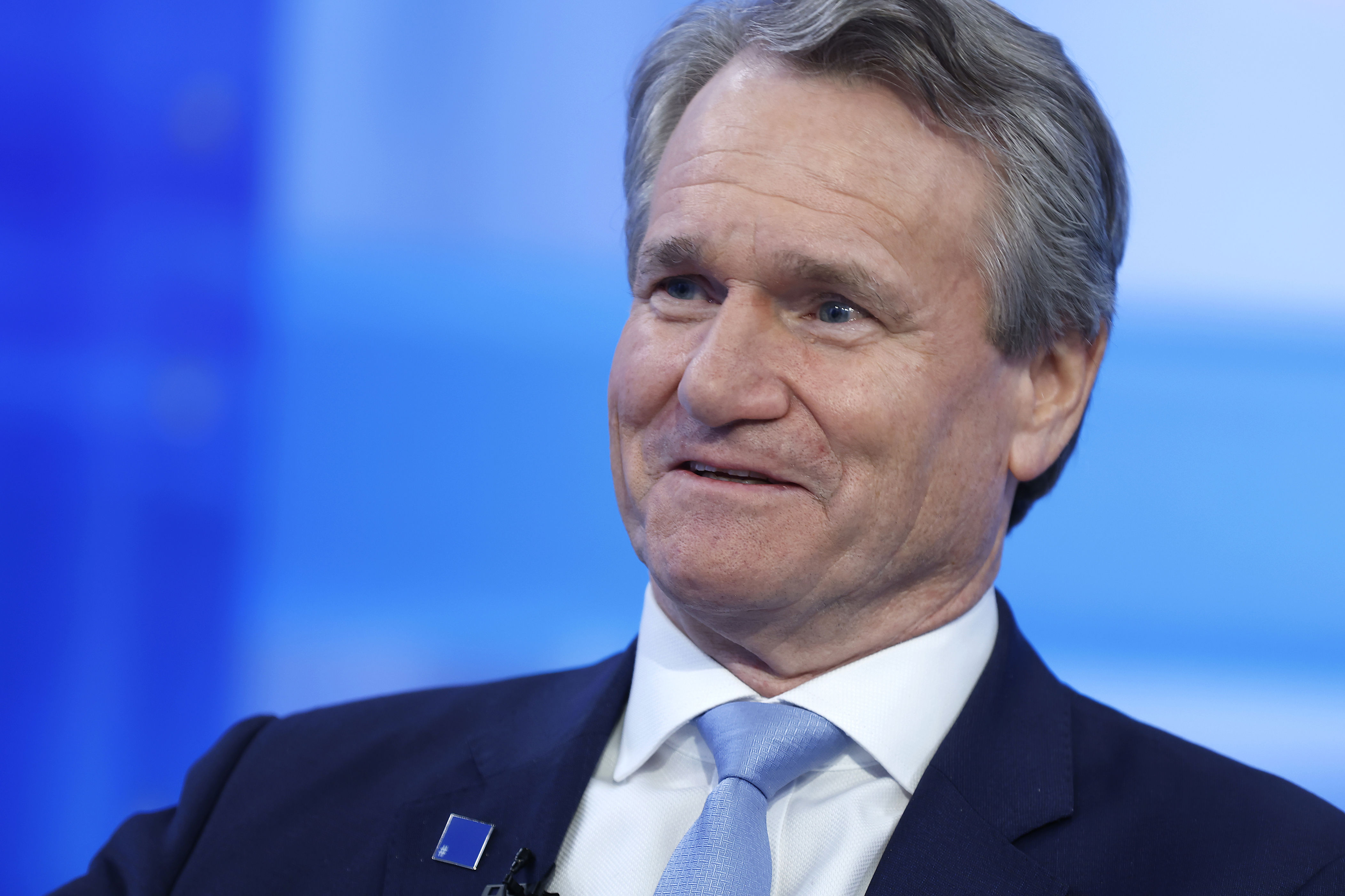 Big banks push back on Trump's credit card cap, warning of 'significant ...