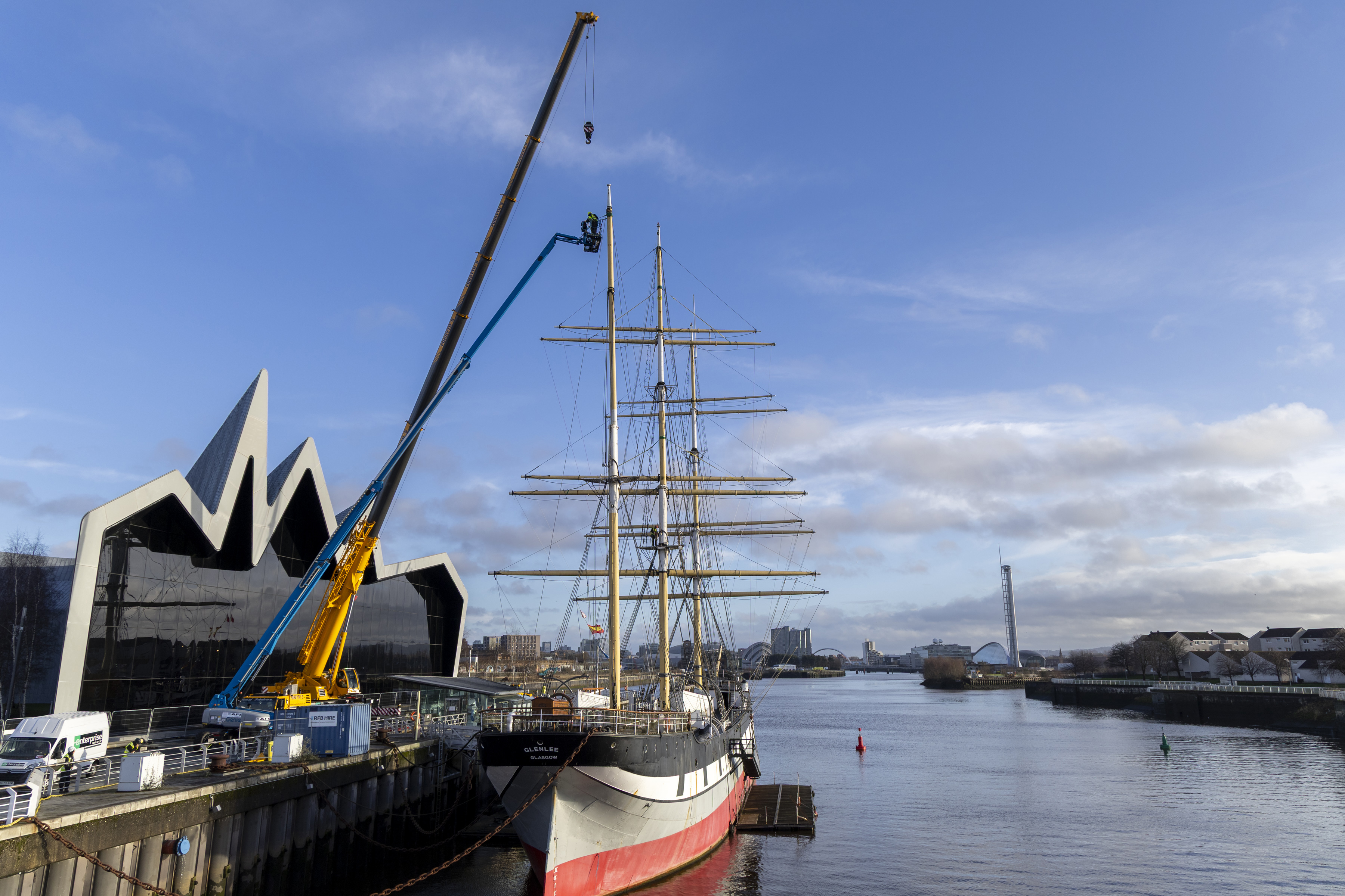 Masts removed from historic Glenlee tall ship in next stage of £1.8m ...