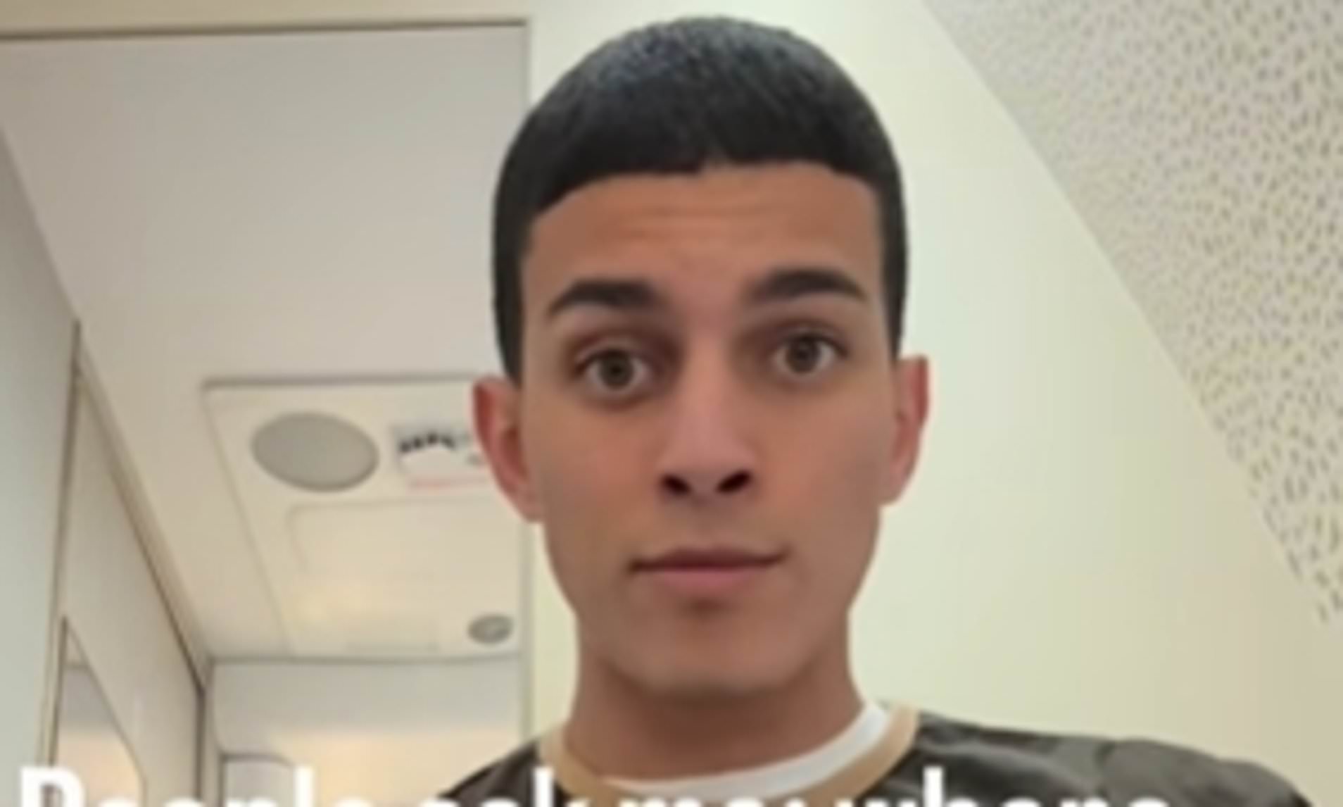 Flight attendant reveals inside hidden spot where cabin crew sleep ...