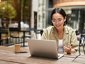 Dubai to host world’s largest virtual sign language class